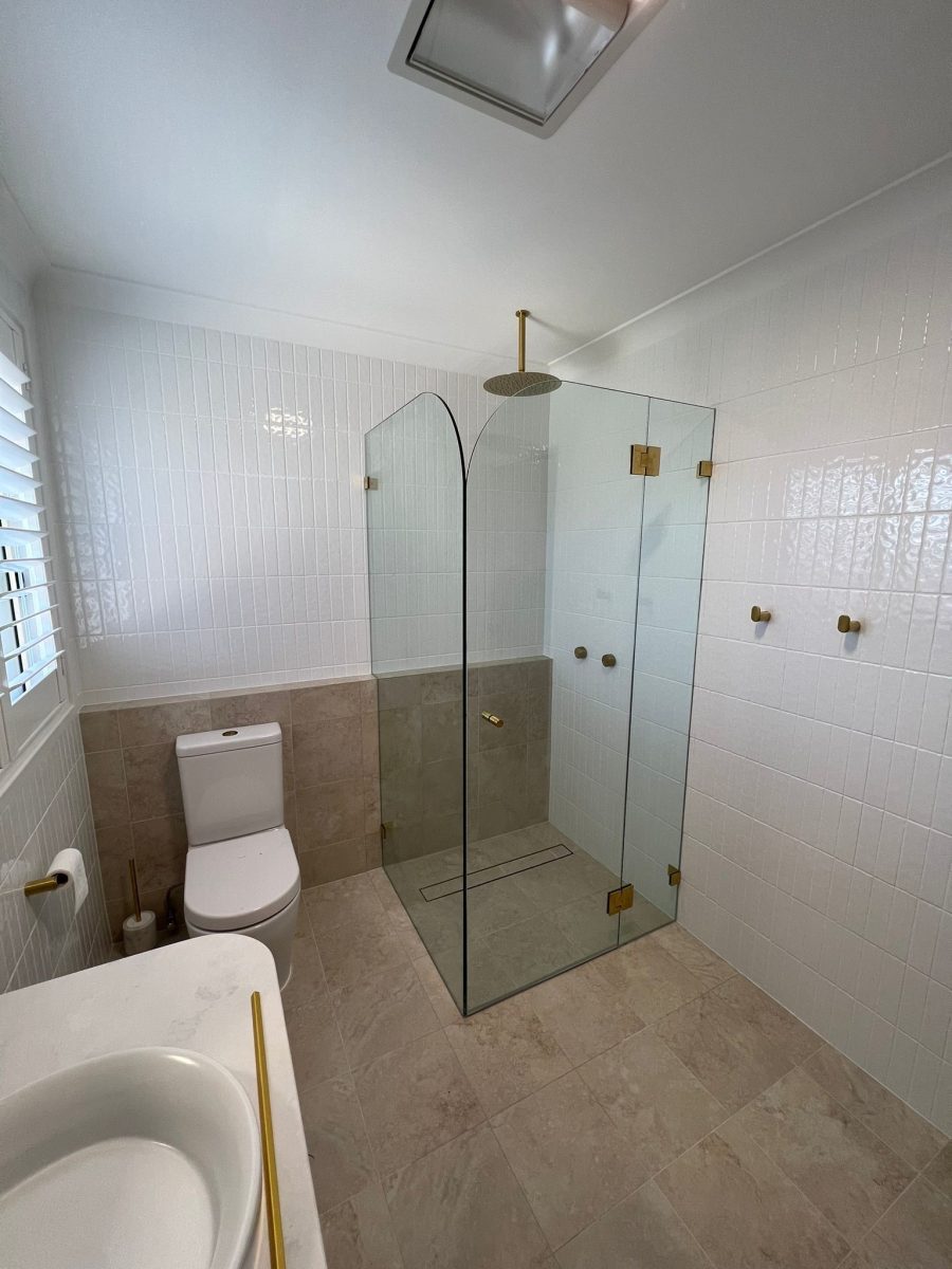 Curved Frameless Shower Screens - Cheapest Shower Screens