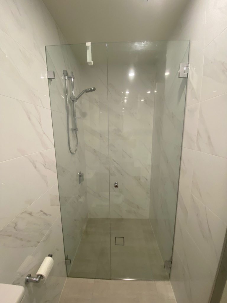 Frameless Wall to Wall Shower Screens – Cheapest Shower Screens