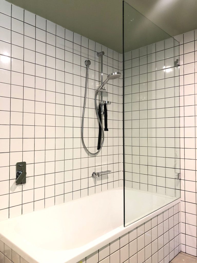 Frameless Fixed Panel Bathtub Shower Screens – Cheapest Shower Screens