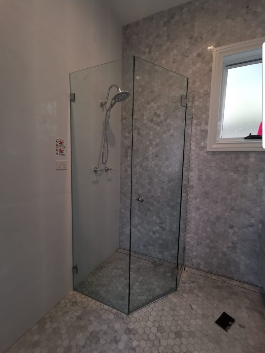 Frameless Splayed Shower Screens – Cheapest Shower Screens