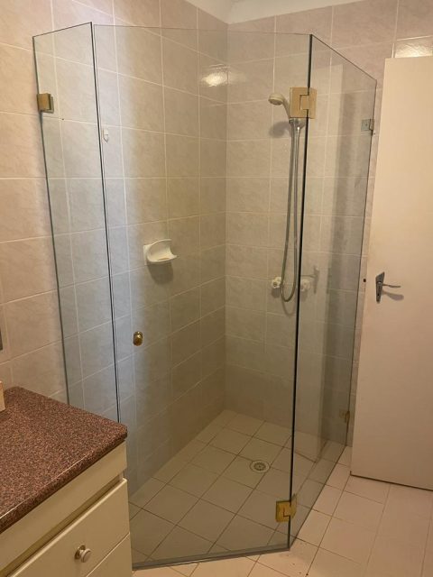 Frameless Splayed Shower Screens – Cheapest Shower Screens