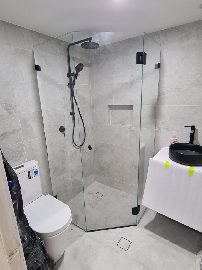 Frameless Splayed Shower Screens – Cheapest Shower Screens