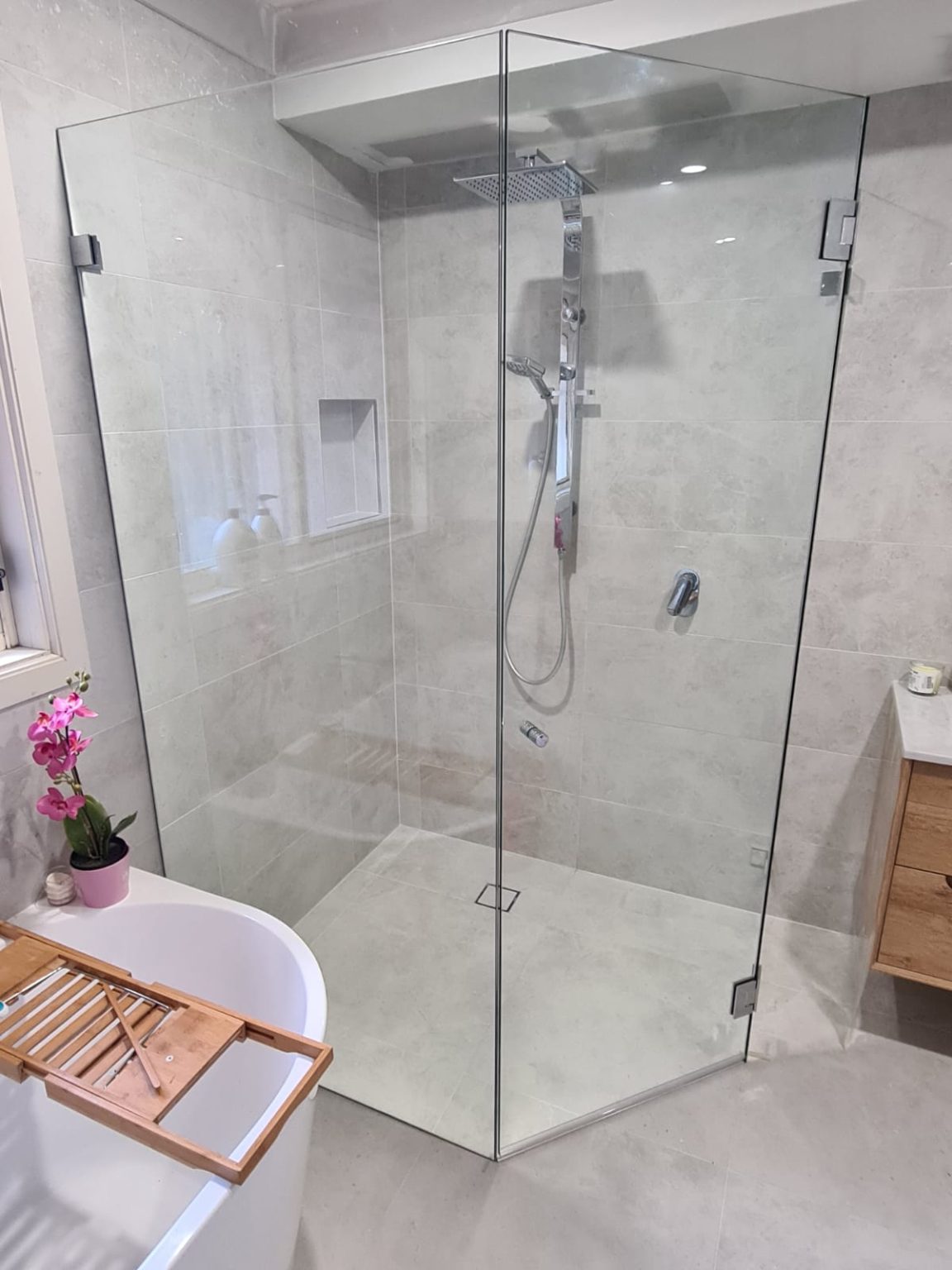 Frameless Splayed Shower Screens – Cheapest Shower Screens